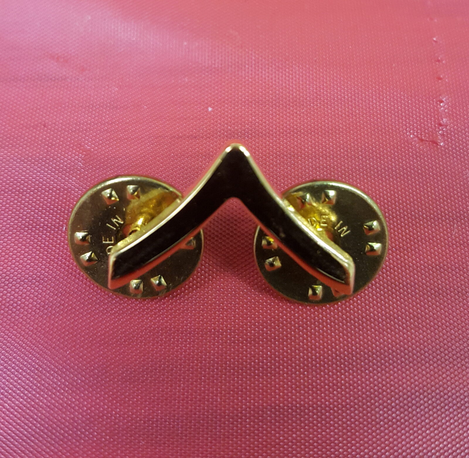 Pvt Gold Rank Single